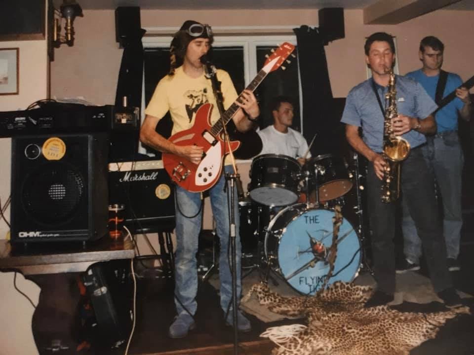 The Compasses Inn, Gomshall – Our Soundscene